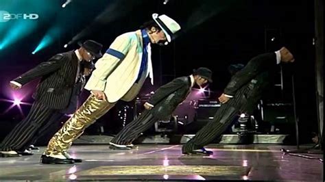 4 Captivating Dance Moves From Michael Jackson