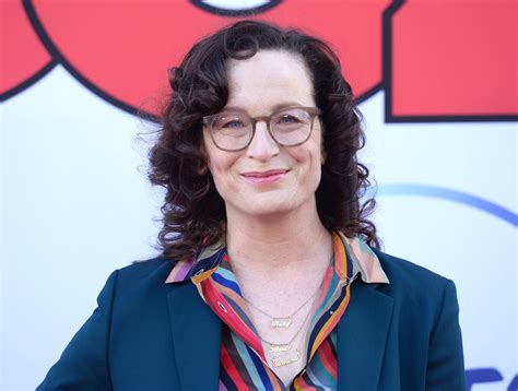 Jamie Lee Curtis Sitcom Newlyweds Loses Co Creator Gail Lerner Aol
