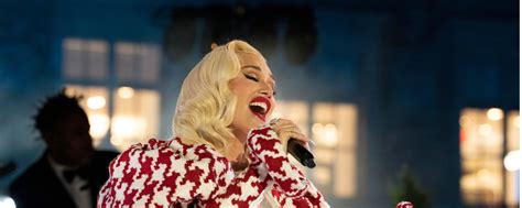 Gwen Stefani Latest News Stories And Commentary