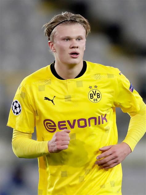 [200 ] Erling Haaland Wallpapers