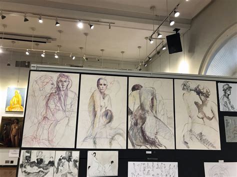I Posed Nude For An Art Class And Now I See My Body Differently