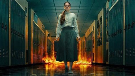 Carrie On Prime Video How Mike Flanagans Stephen King Approved