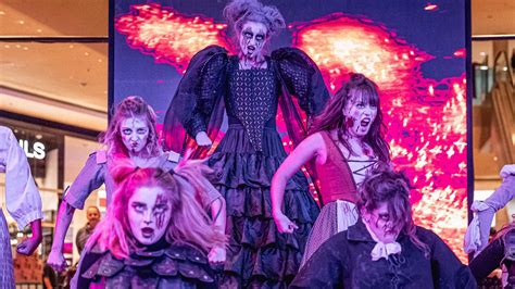 Halloween Im Fischapark Bringt Shows Grusel Labyrinth Und Mitmachstationen