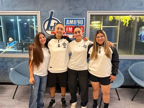Las Jugadoras De Central Córdoba Visitaron Radio Lv11 Tras Consagrarse