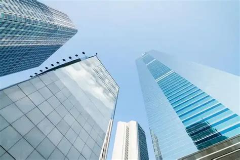 甜甜的小呆瓜 的想法 什么样的公司值得你长久干下去？ 最近身边很多同事离职了，离职的原因很简单，觉得公司不好，工资太低 知乎