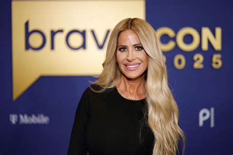 Kim Zolciaks Former Publicist Calls Her World Very Toxic And Addictive
