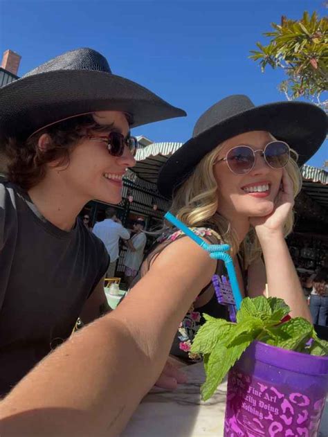 Anna Camp Feels Free After Coming Out Talks Jade Romance