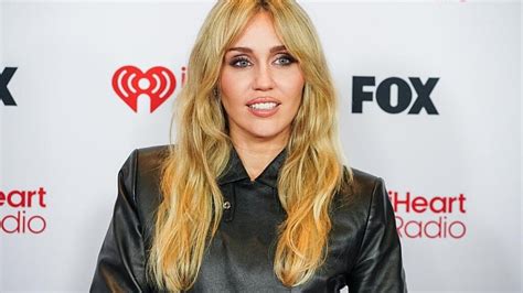French Singer Amanda Lear Accuses Us Star Miley Cyrus Of Copying