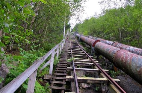 这个景点就是一个阶梯，游客只看一眼就直呼头昏！ 每日头条