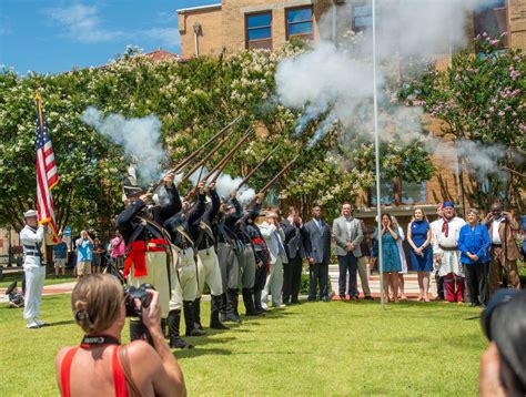 Bicentennial Celebration Closes Commemoration White Tie Rocks Arena