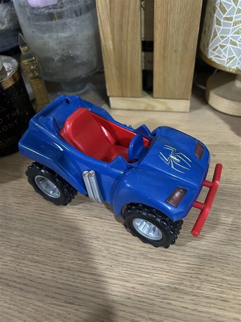 Vintage Spiderman 2004 Marvel Movie Action Toy Car Vintage Collection