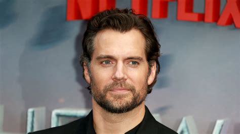 Henry Cavill Shares Update On Amazons ‘warhammer Series
