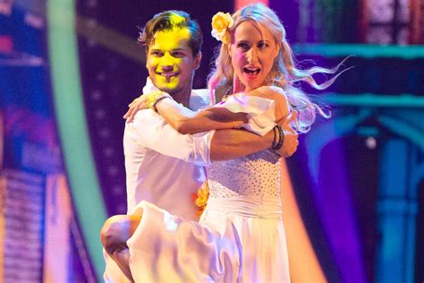 Nikki Glaser Reflects On Humiliating Elimination From Dwts