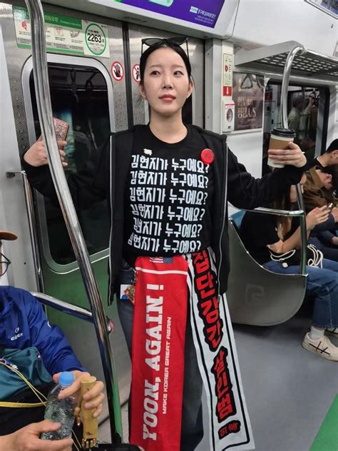 석호 2030의 생각은 혁신적인 생각은 천재 아니면 청년에게서 나온다 나도 에 끼워 주삼 박근혜 대통령은 아무 잘못이 없다 촛불과 탄핵은 민족민주혁명 세력의