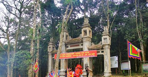 Saint Tan Dari Dewa Gunung Menjadi Simbol Budaya Vietnam