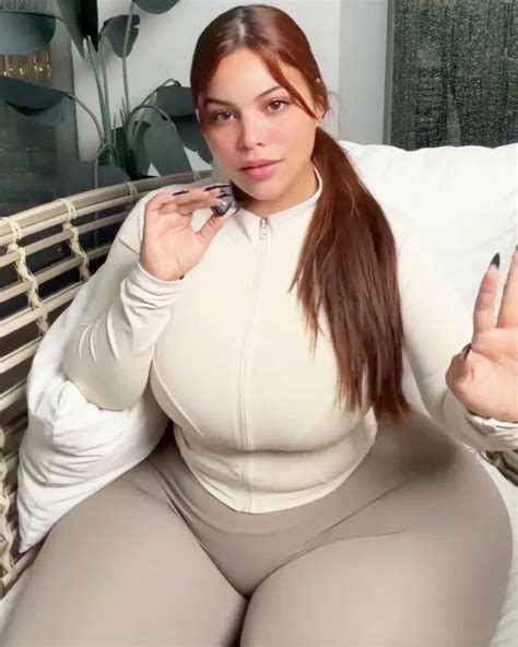 Influencer Gracie Bon Addresses Backlash For Posing In Front Of Panama