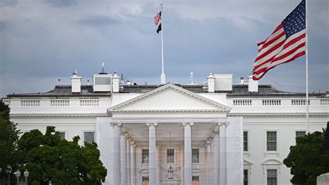 Weißes Haus Kreise Jobangebot Für Katie Zacharia Als Trumps Sprecherin