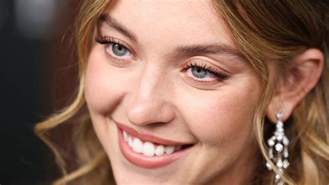 Tout Simplement Dégoûtant Sydney Sweeney Accusée Davoir Sexualisé