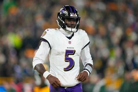 Ravens Star Lamar Jackson Remains Out Of Practice Thursday The Spun