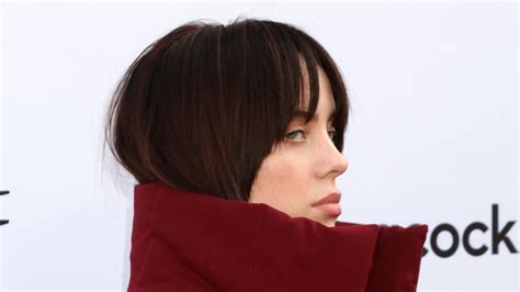 Billie Eilishs Strawberry Blonde Bob Has Fans ‘finally Seeing The