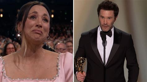 Tom Pelphreys Emotional Speech Brings Pregnant Kaley Cuoco To Tears At