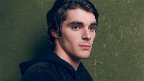 Rj Mitte Breaking Bad Star Dead At 34