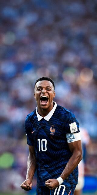 Roaring Mbappé Celebration Wallpaper Wallpics