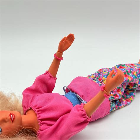 Vintage 1978 Kenner Blonde Cover Girl Darci Doll With Suit Yourself