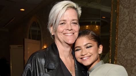 Zendayas Mum Hits Out At Sydney Sweeney Over Controversial New Nude
