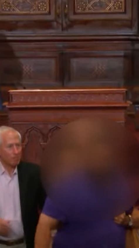 Screaming Man Disrupts Nyc Synagogue Service Cnn