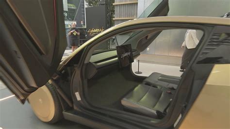 ハンドルもペダルもないテスラが最新「ロボタクシー」を日本初公開 国内での実用化めどは立たず ライブドアニュース