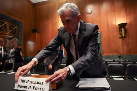 Trump Is Focusing On 3 Or 4 People In Hunt To Replace Powell At Fed