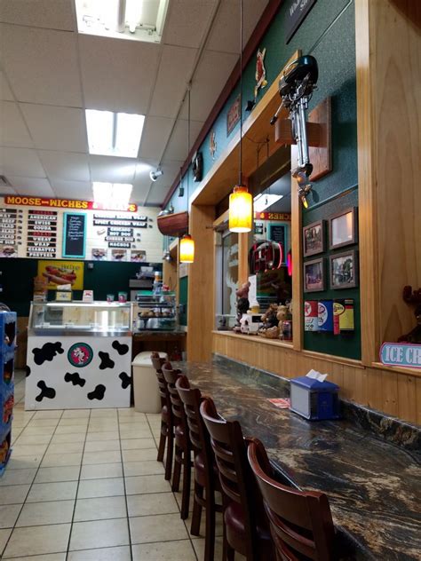 8 Wisconsin Lakeside Towns Where You Can Park Once And Walk To The