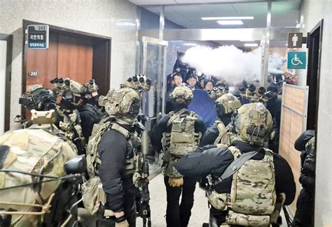 국방부 ‘위법명령 거부 개정안에 ‘찬성…오늘 국회 국방위 보고