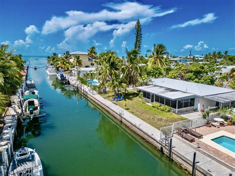 822 97th Street Ocean St Marathon Fl 33050 See Est Value Schools