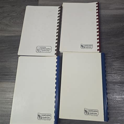 Vtg 300 Ways With Hamburger Cookbook Cooking Food Recipes Book 1996