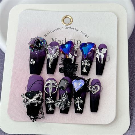16 Midnight Opera Wishnail