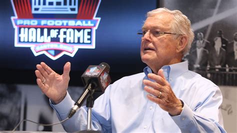 Joe Burrow Best Qb In Nfl Says Hall Of Fame Coach Dick Vermeil