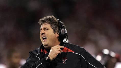Uscs Lincoln Riley Speaks Openly About Funny Mike Leach Story Yahoo