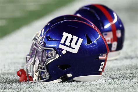 Giants News 78 Roster Moves Training Camp Previews More Yahoo Sports