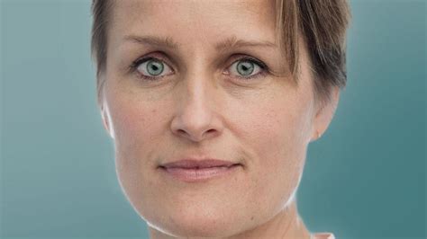 Quem é Espiã Que Será Primeira Mulher A Chefiar O Mi6 Serviço Secreto