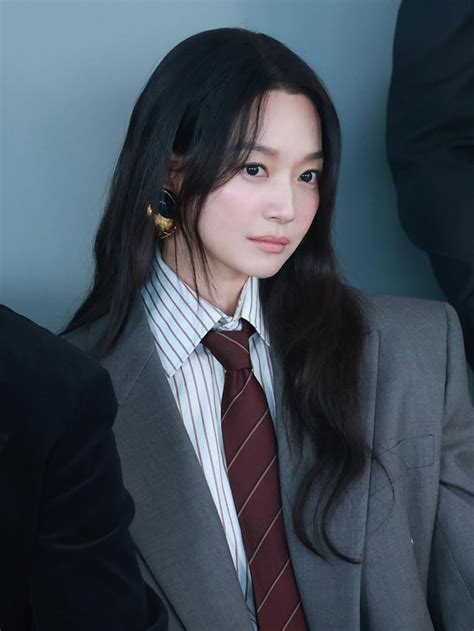 “10년 열애의 끝” 김우빈♥신민아 장기 연애 끝에 결혼…‘축하 물결