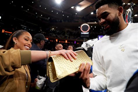 Jordyn Woods Debuts New Version Of Lucky Knicks Bag At Home Opener