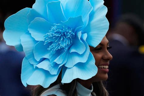 Kentucky Derby Hats Fashion See Photos Of Who Wore What At Churchill