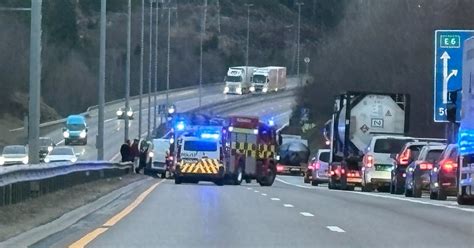 Ulykke På E6 Ved Klemetsrud Stanset Trafikken Tv 2