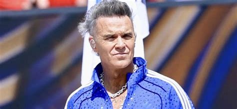 Robbie Williams Breaks Silence On Viral World Cup Final Drug Claims