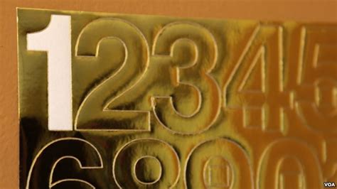 Voa慢速英语 数字相关的短语 听力课堂