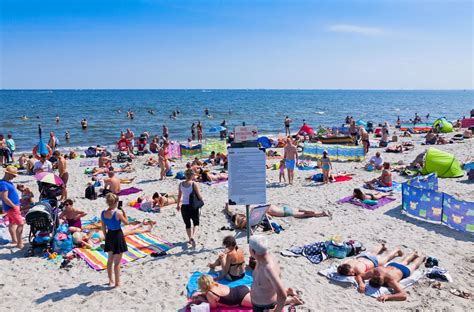 Nagość Na Plaży To Totalne Tabu Polki Z Chęcią Opalają Się Topless