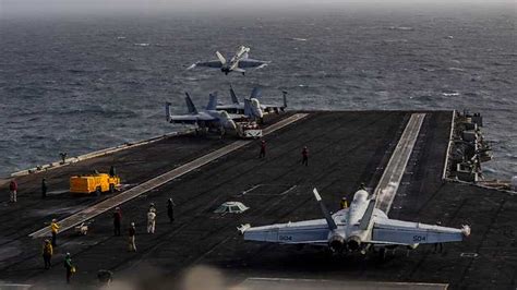 Uss Abraham Lincoln Sailors Reportedly Try To Jump Overboard Daily Voice