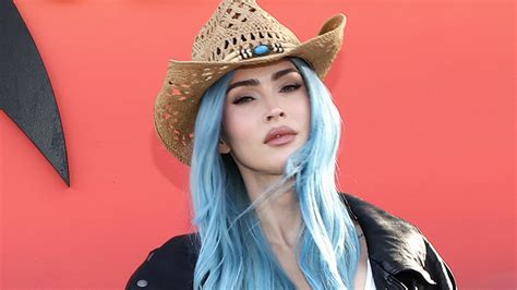 Megan Fox Fans Ask Whos This As She Looks Unrecognizable Without